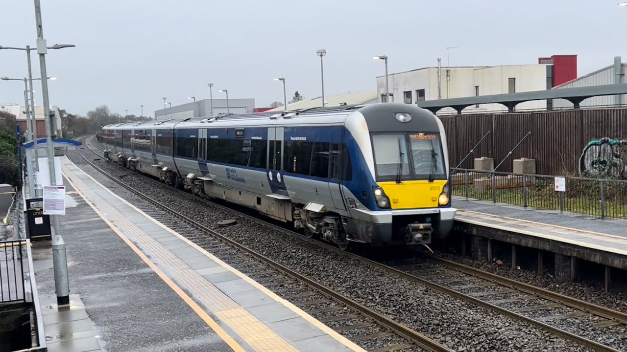 Translink Class 4000 Action at Adelaide - YouTube