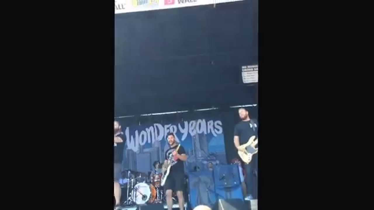 The Wonder Years - Living Room Song live - YouTube