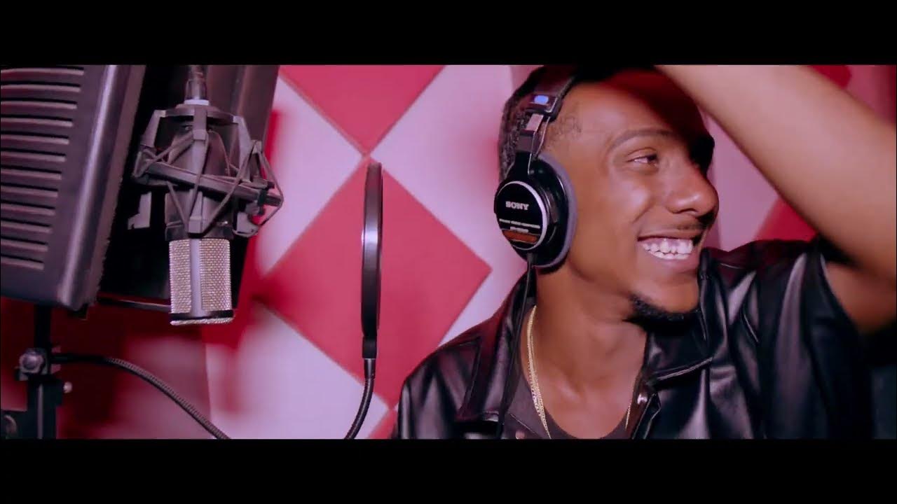 Wayle Farey ft. Velito El Bufon - Los Buenos x The Good Ones | Vídeo Oficial - YouTube