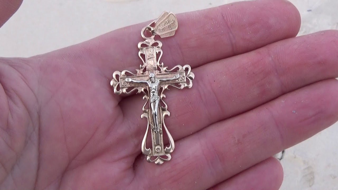 Atradumi pludmalē, zelta krusts nevis krustiņš. Findings on the beach ...