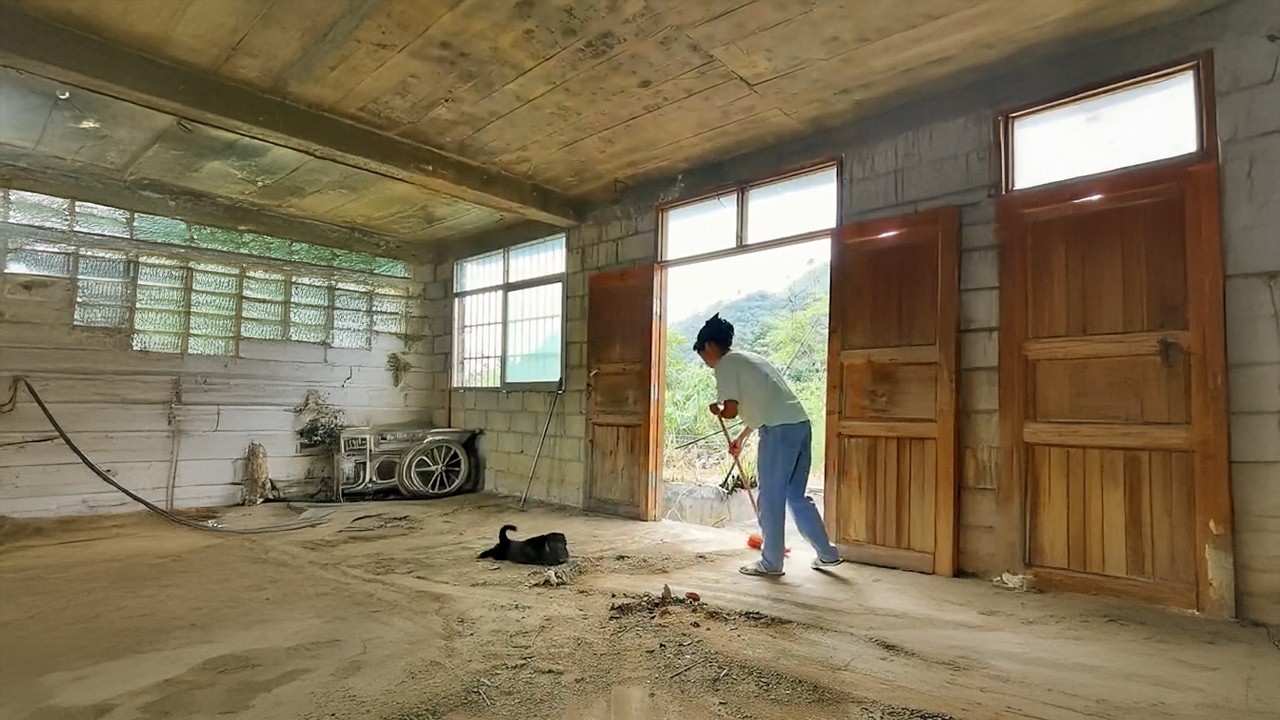 Divorced Woman Renovates Old House for Kids and Starts New Life ...