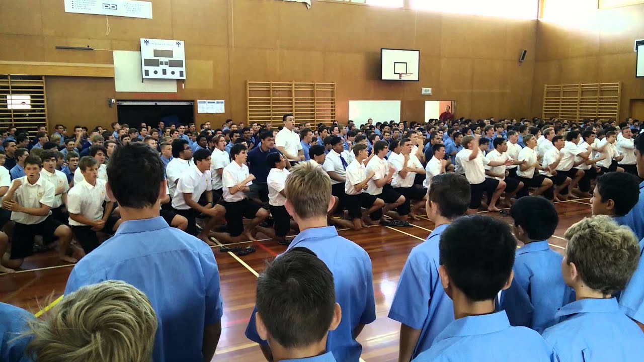School Haka to Welcome Year 9 students (2015) - YouTube