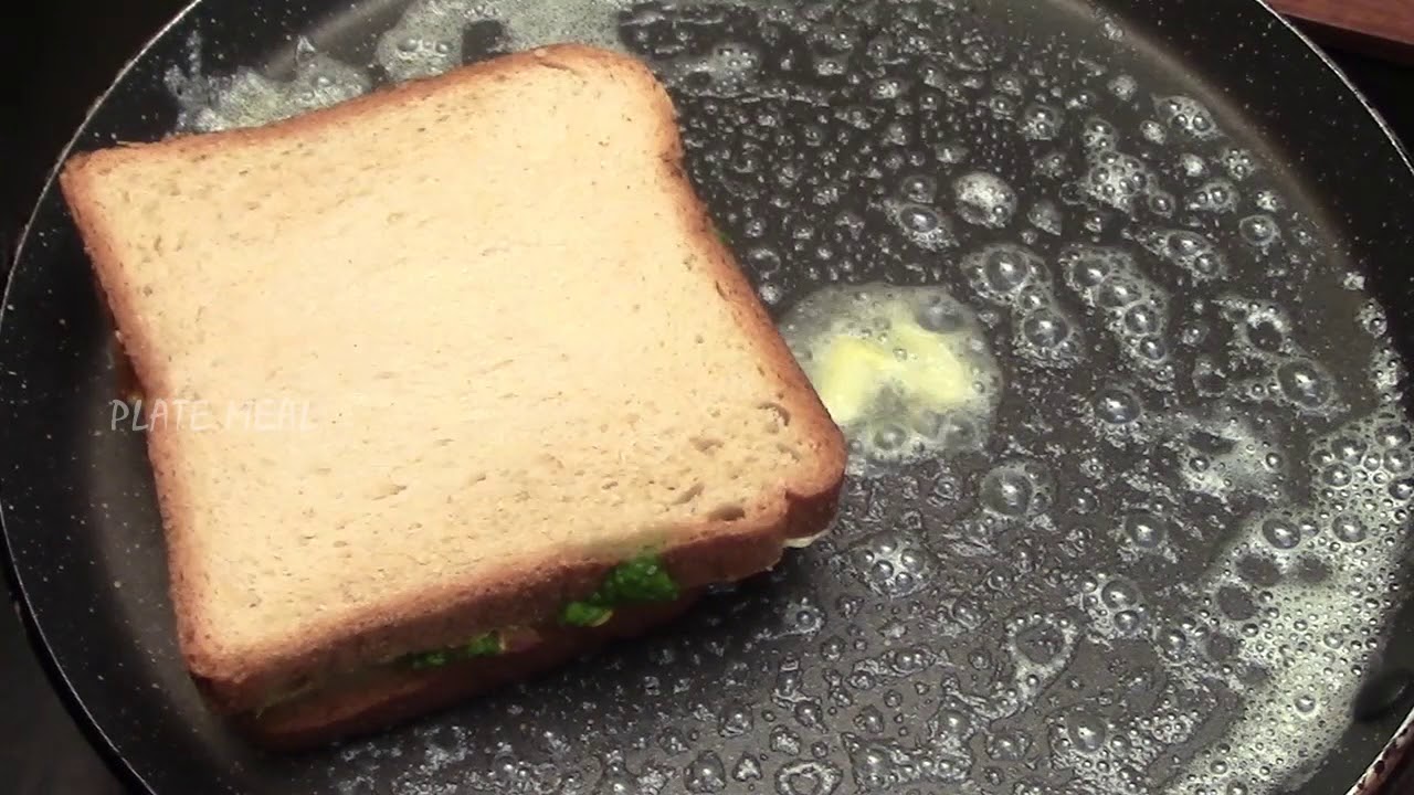 How To Make Schezwan Cheese Chilli Sandwich Recipe | Street Food - YouTube