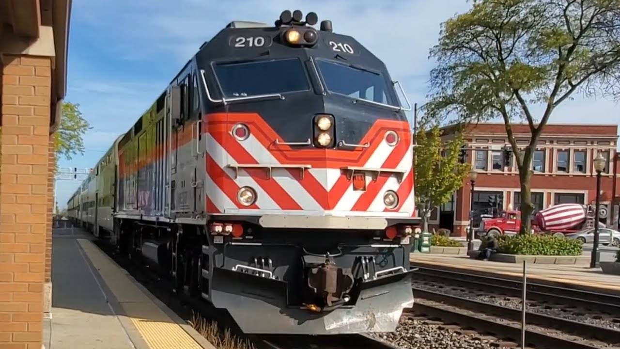 Metx 210 Arriving La Grange Then Caution ⚠️ The Doors Are About To ...