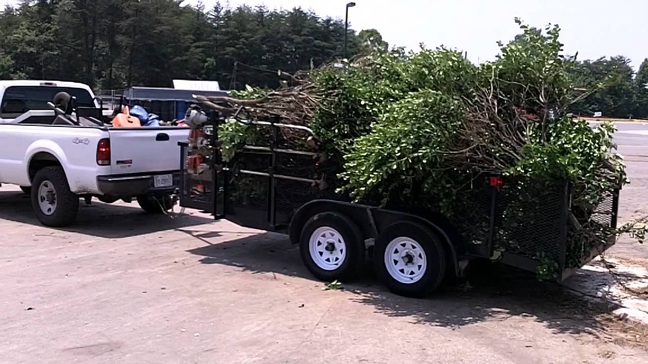 Clearing a Trailer Full of Debris in less than 30 secs. - YouTube
