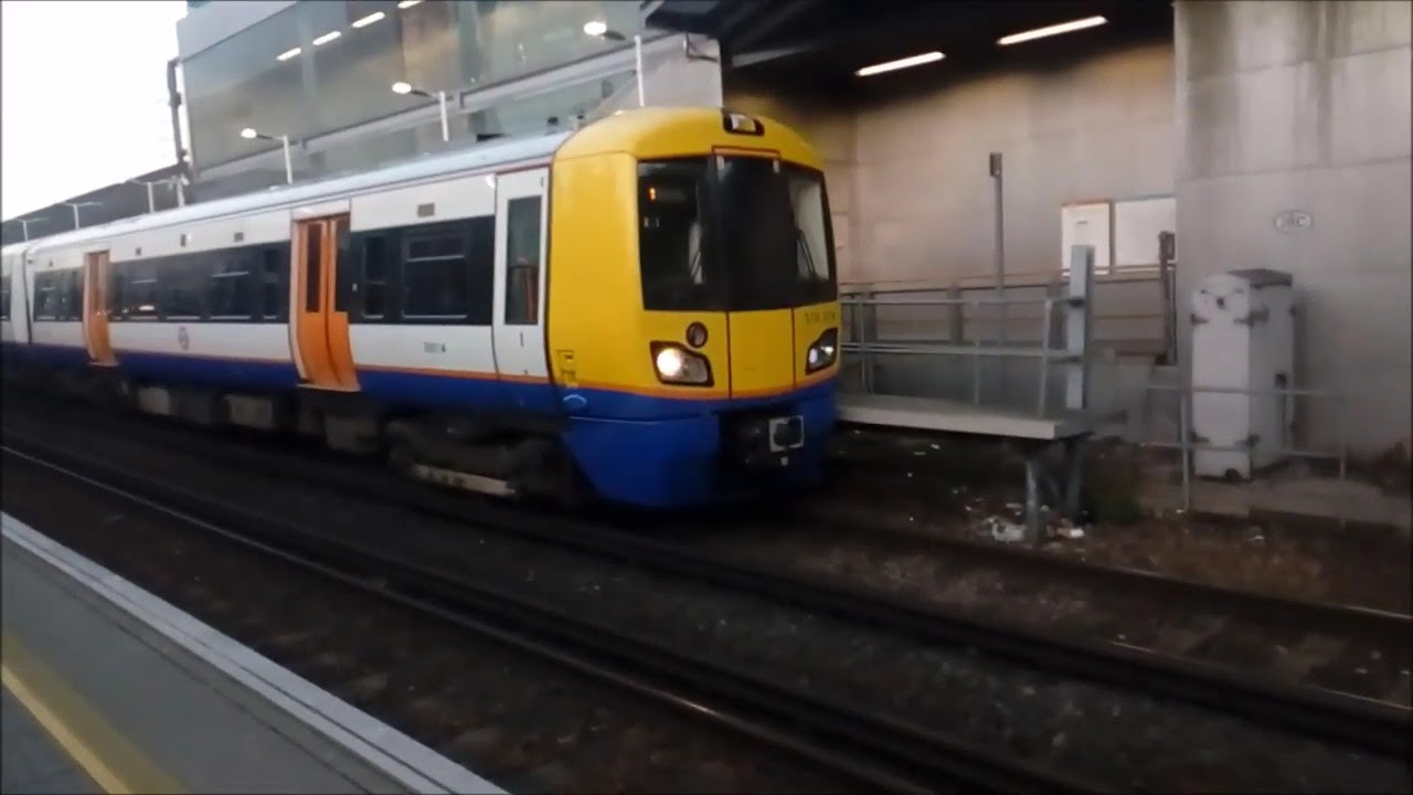 London Overground Capitalstar 378214 departs Shepherds Bush 30/12/2019 ...