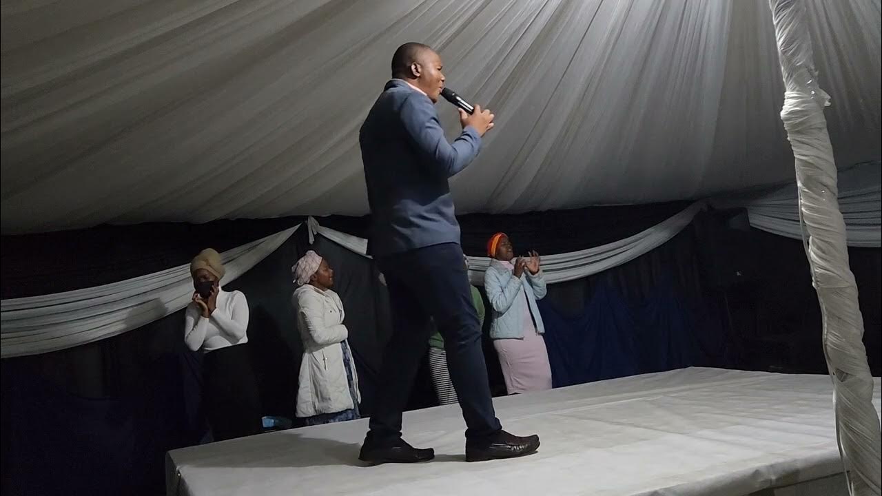 Ngiphakamisela amehlo ami ezintabeni - YouTube