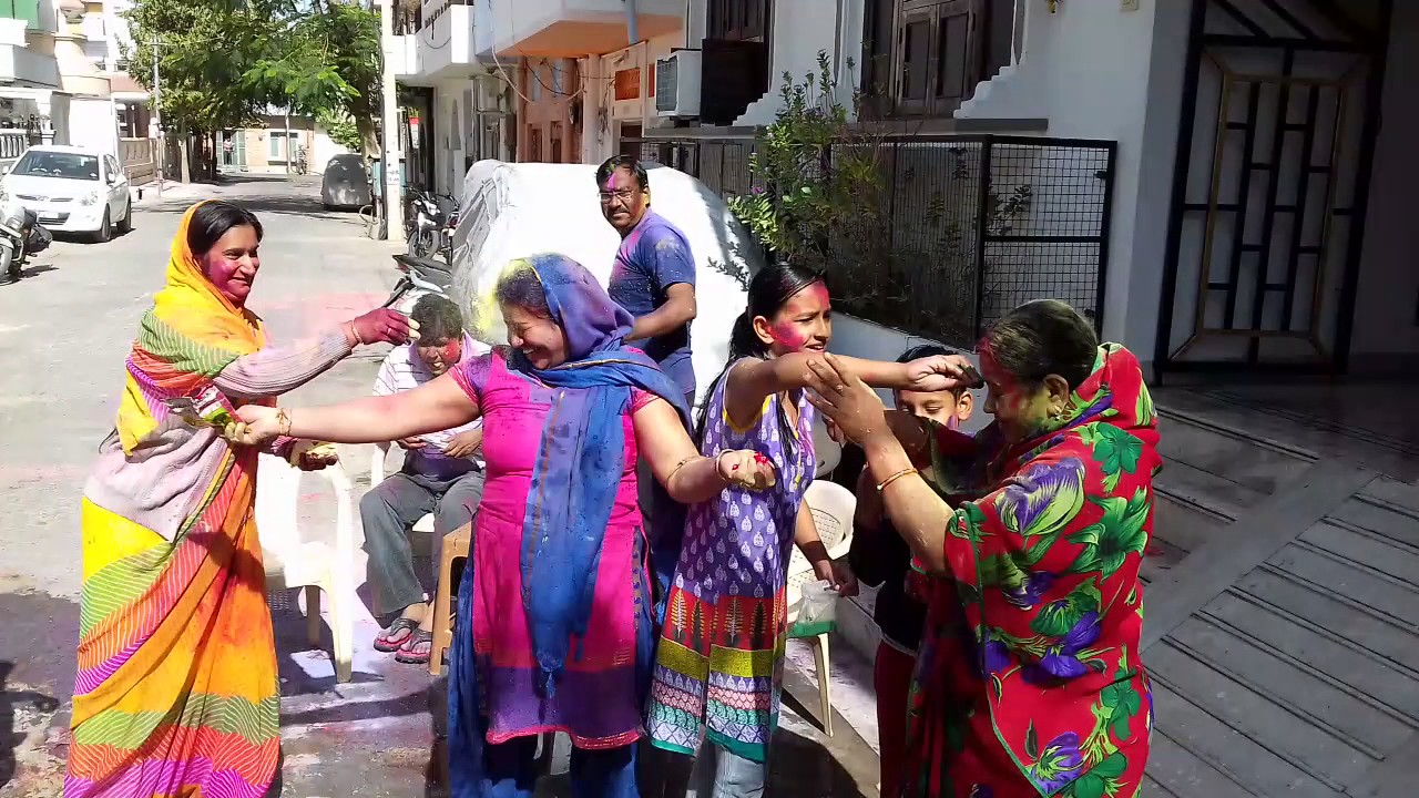 PALI: Holi Festival Celebrated In Pali With Colorful - YouTube