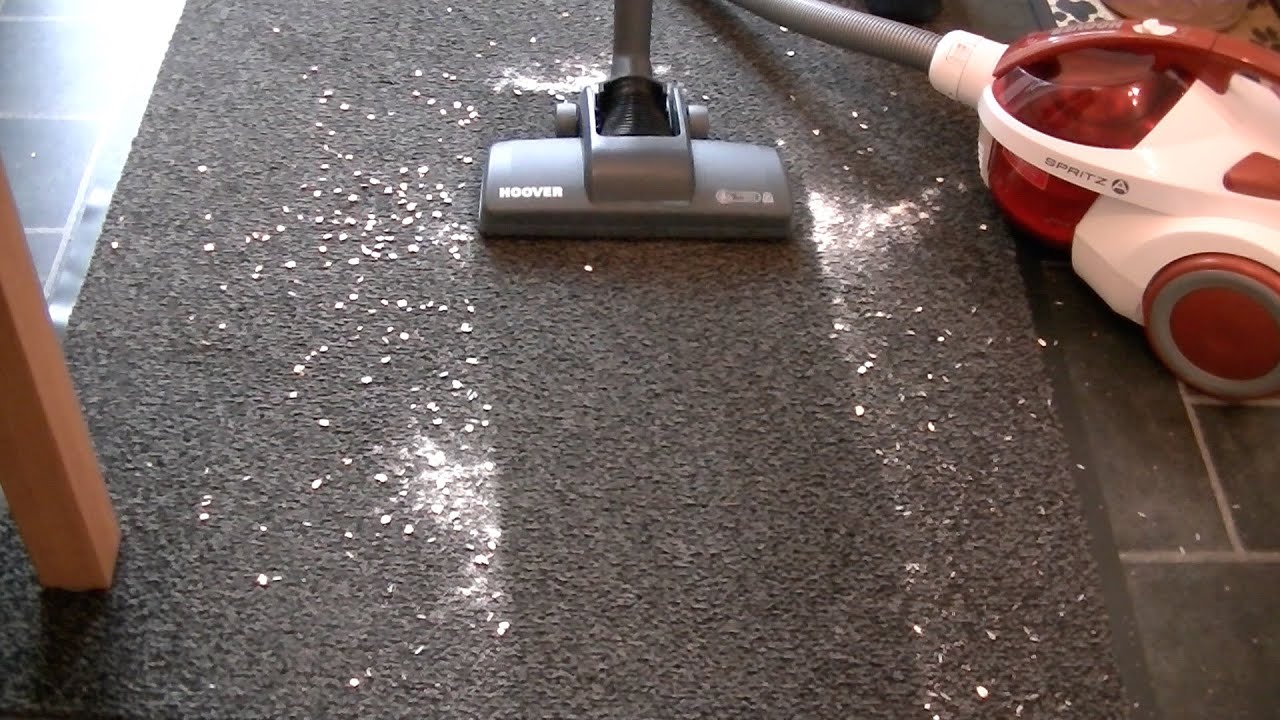 Hoover Spritz Bagless Vacuum Cleaner Full Demonstration & Review - YouTube