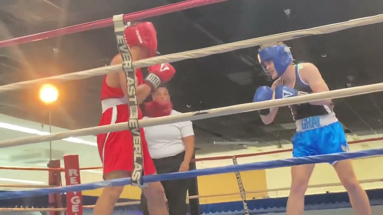 AGGRESSIVE SOUTHPAW PAYTON GRAY SMOOTH AS BUTTER SHOWING OFF BOXING ...