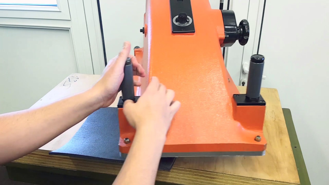 Atom SE 17 Schwenkarmstanzmaschine Schwenkarmstanze Stanze ...