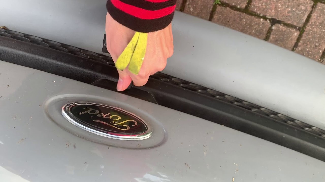 How To Run Cabling From Engine Bay To Cab On Transit Connect Mk1 (2004 ...