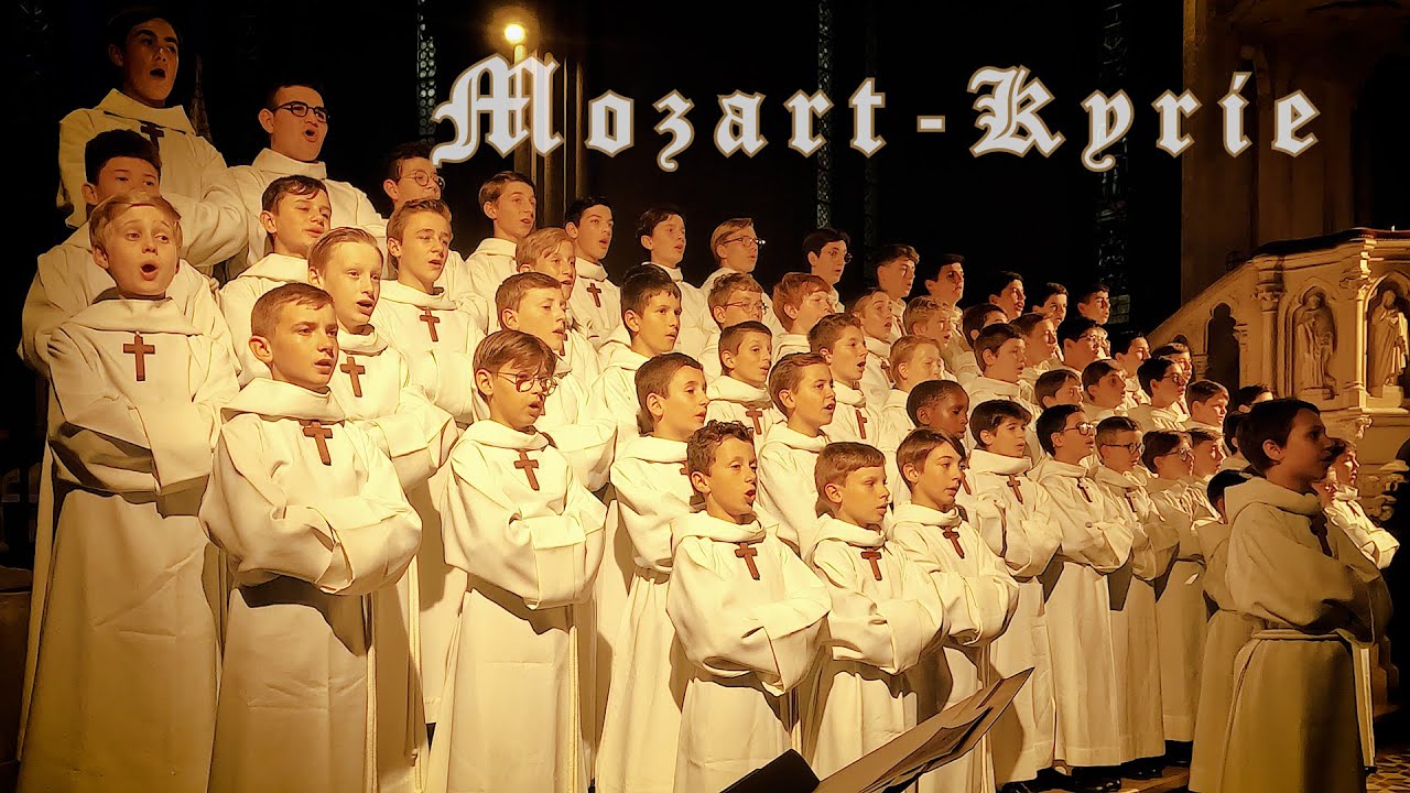 MOZART - Kyrie - The Little Singers of Paris (Les Petits Chanteurs à la ...