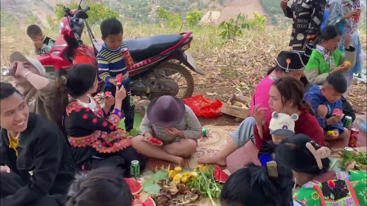 Hnub no kuv cov mi nyuam coj kuv mus ci nqaij pem roob noj nawb - YouTube