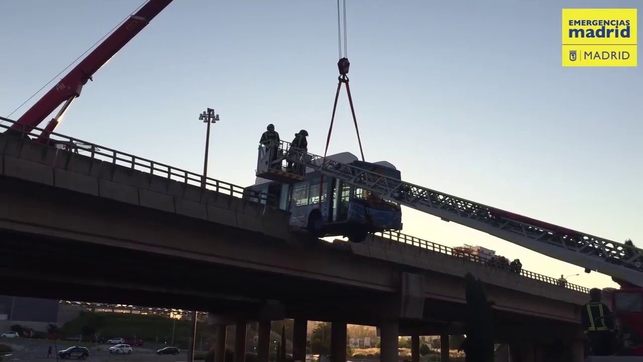 Nail-biting video shows bus hanging over bridge in Spain - YouTube