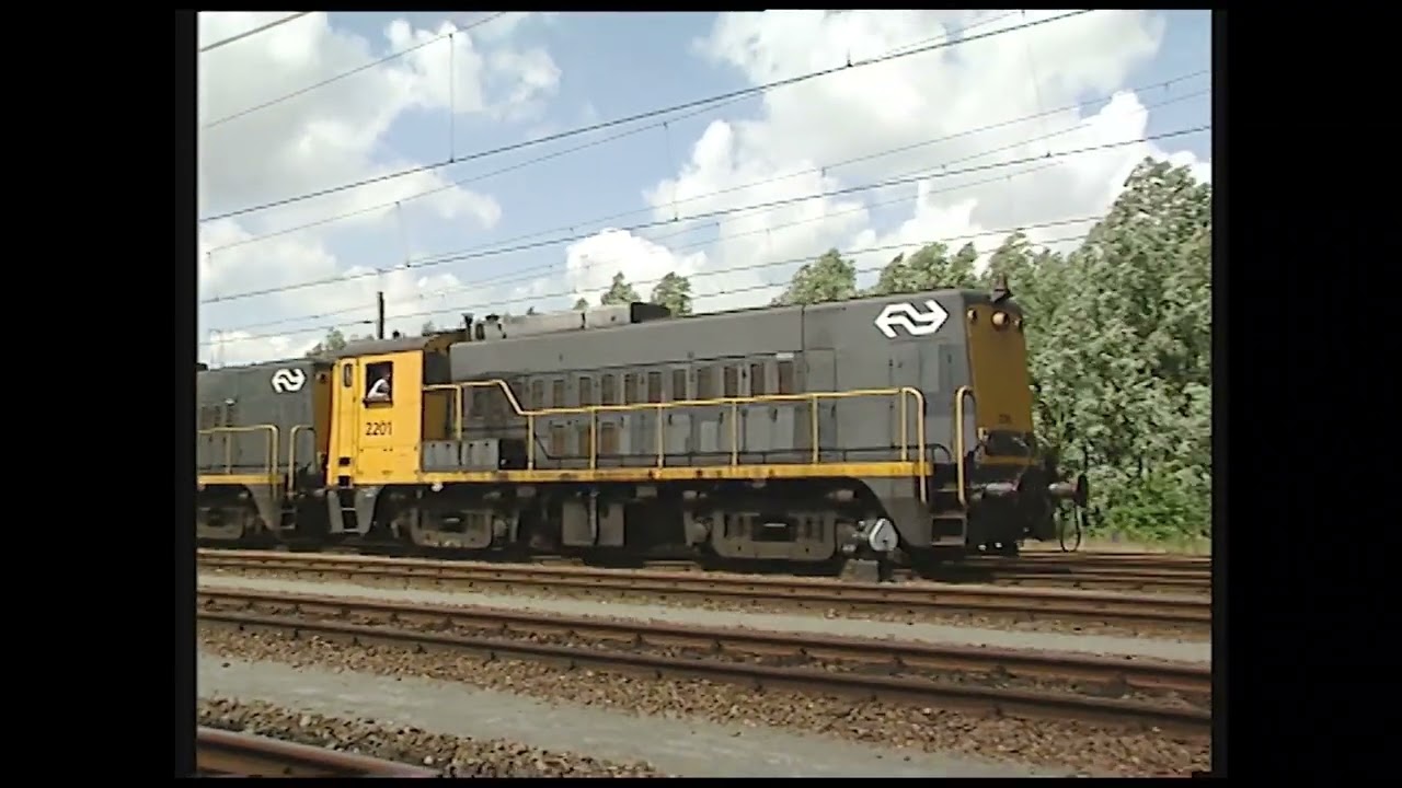 NS Diesellocomotieven | Dutch Diesel Locomotives - YouTube