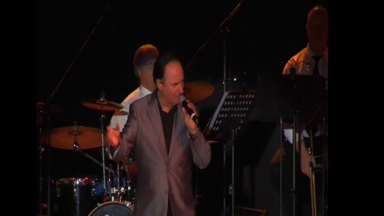 Aussie Rockabilly Legend Lonnie Lee - YouTube