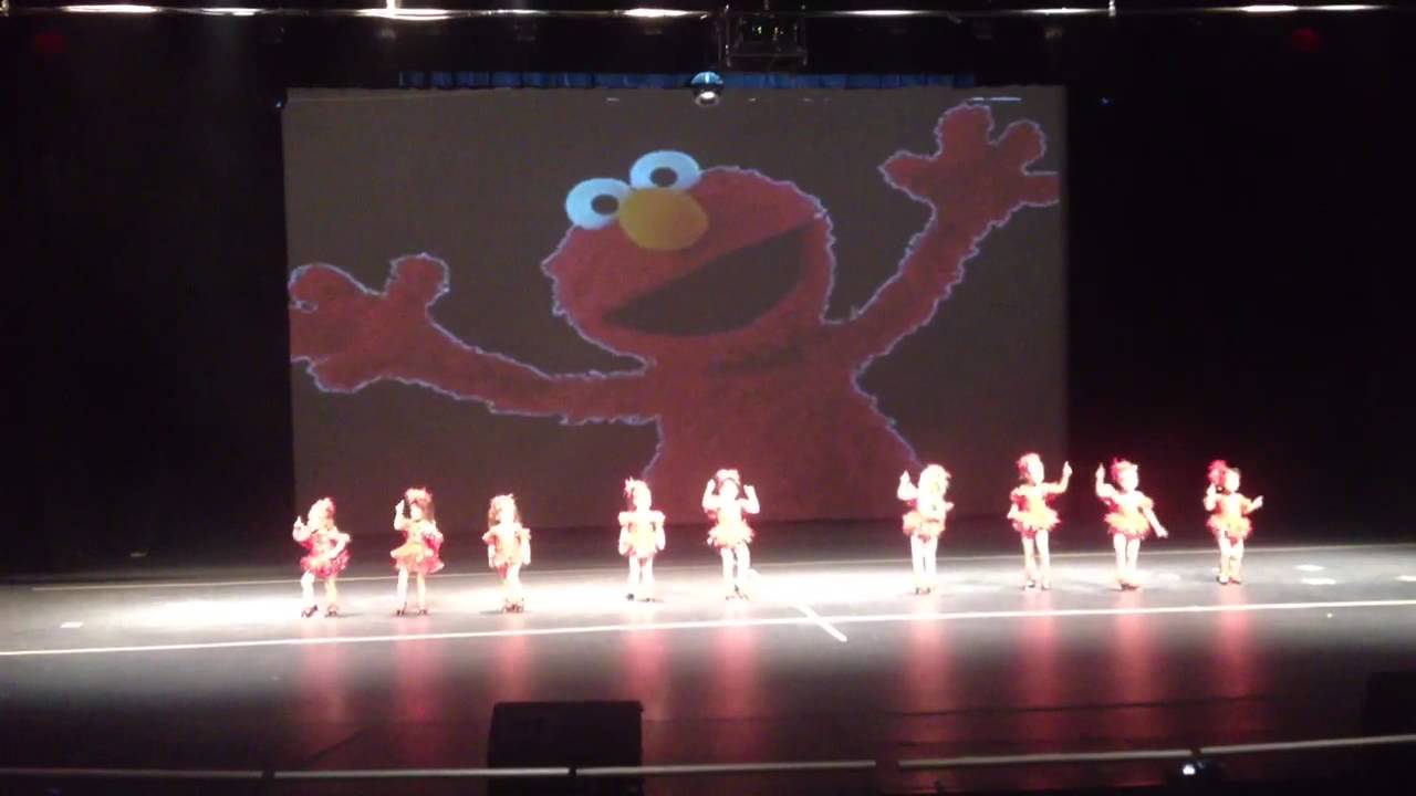 Stella Happy Tappin with Elmo - YouTube
