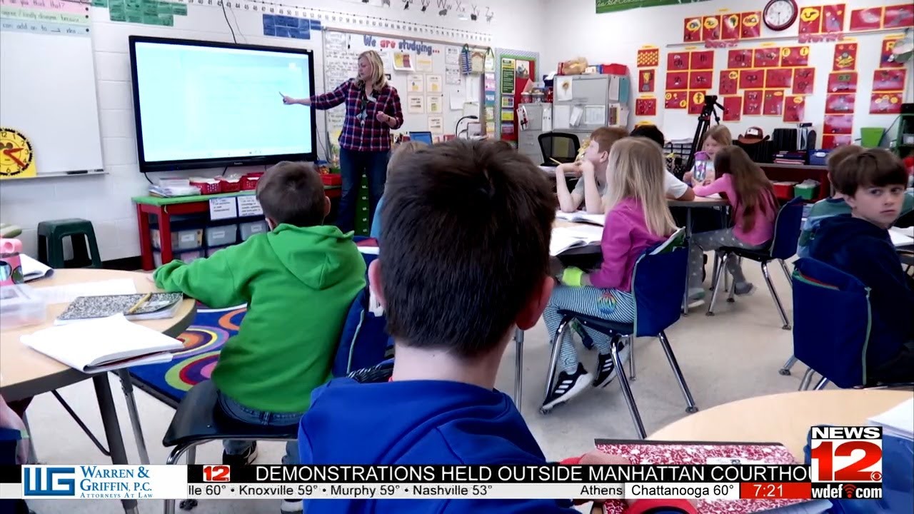 Golden Apple Award: Kim Lockery, Nolan Elementary - YouTube