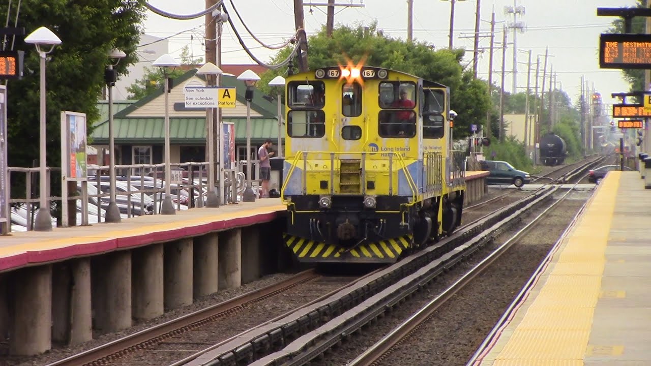 LIRR: Friday Morning Rush Hour Diesels, a Work Train, & the NYAR RS40 ...