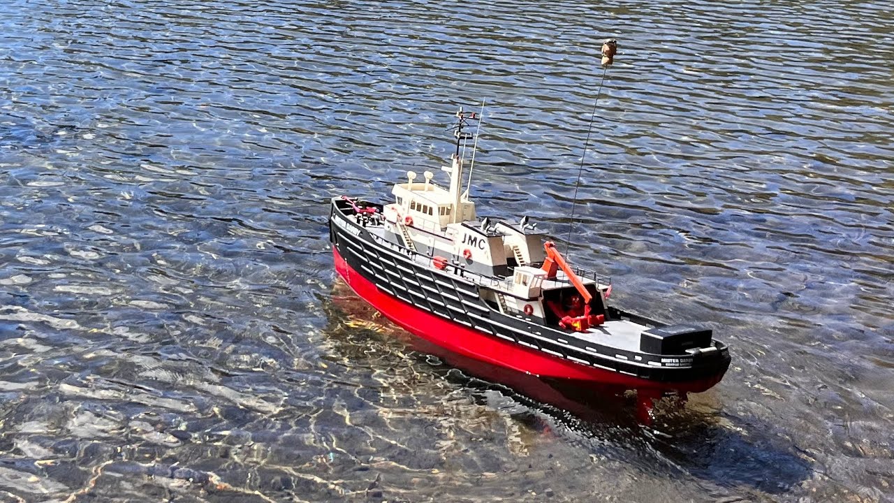 Mr. Darby RC Tug Boat dumas model - YouTube