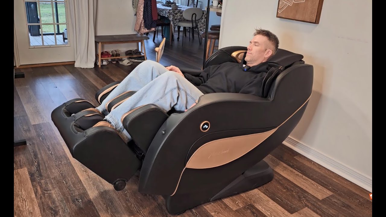 #2002 Massage Chair 12 Modes, Bluetooth, Body Scan, Foot Roller ...