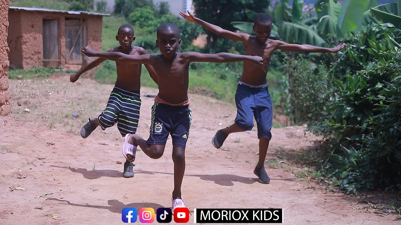 Kizz Daniel, Tekno - Buga Dance challenge - YouTube