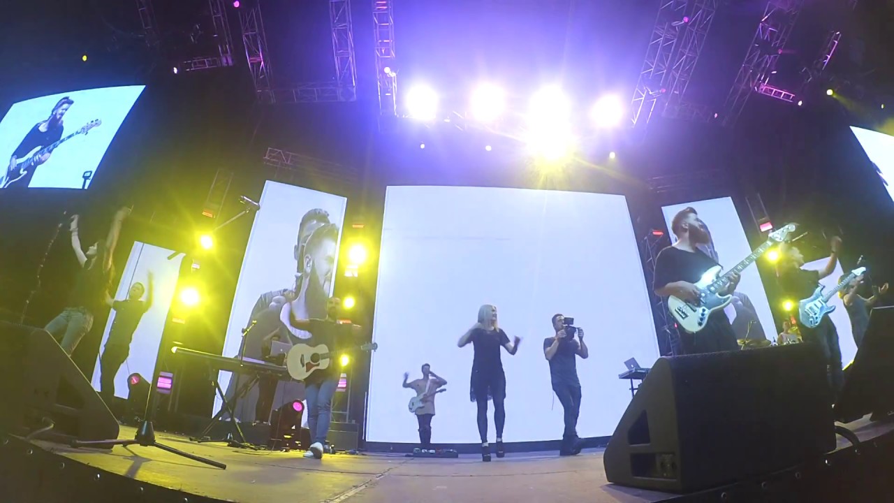 'ALIVE AGAIN' | Planetshakers Awakening Manila 2017 - YouTube
