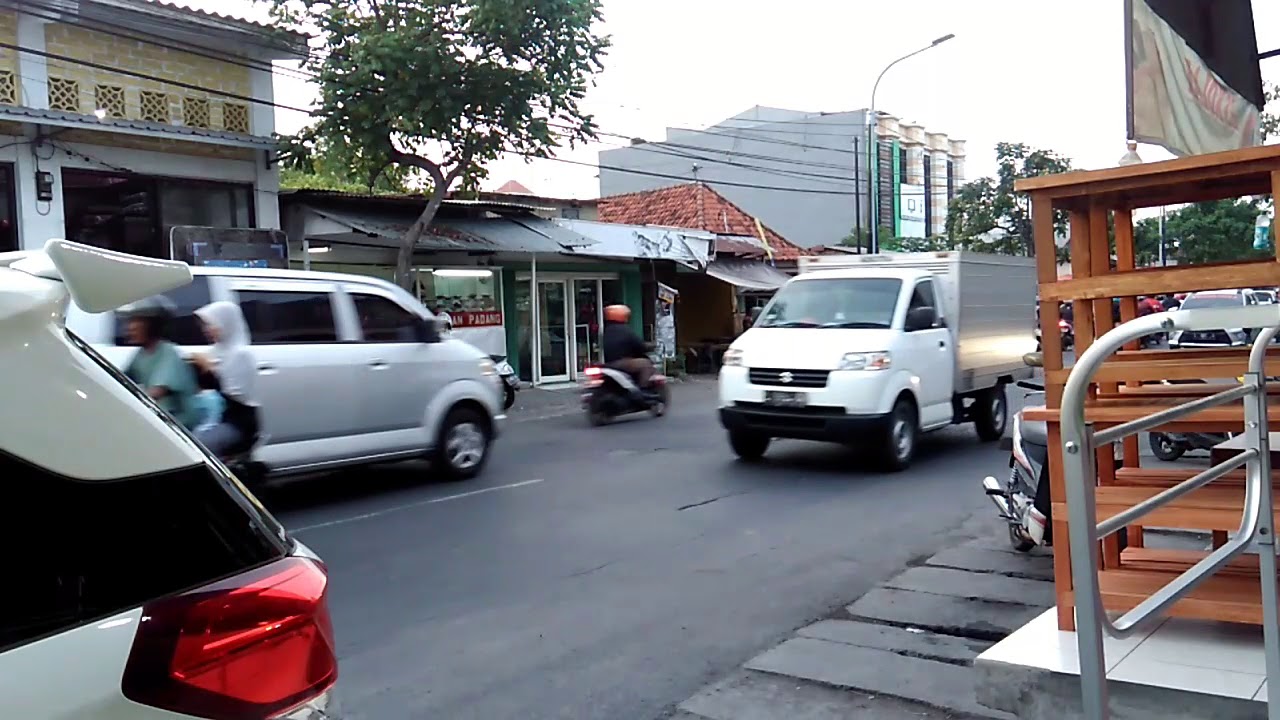 Viral avanza vs inova crash ngeriii - YouTube