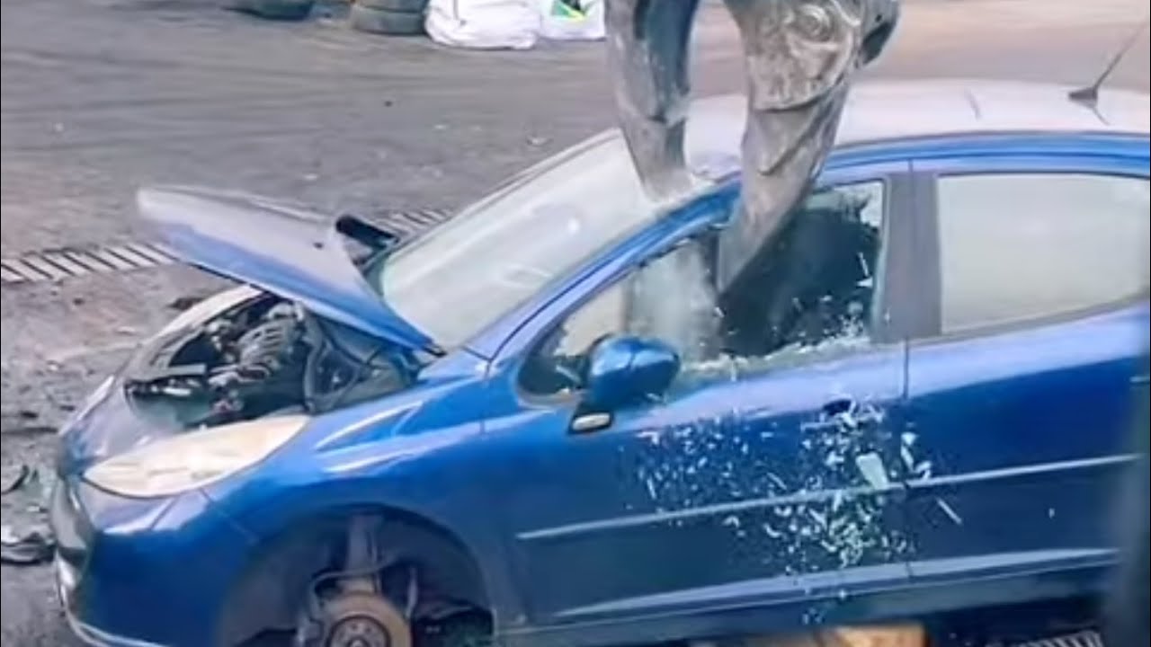 💥 VRS Car Dismantler. Incredible Large Scale Scrap Car Process - YouTube