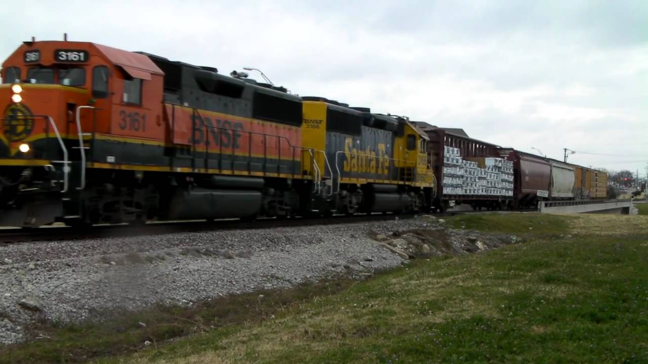 BNSF 3161 Venus sub crossing I20 at Duncanville, Tx. 01/28/2010 © - YouTube