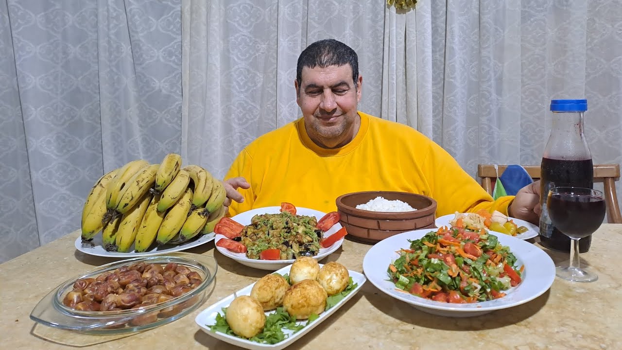 الاكيل بيض مقلي باذنجان 🍆 صلطة أرز بالسمن البلدي موز 🍌 فطار Youtube