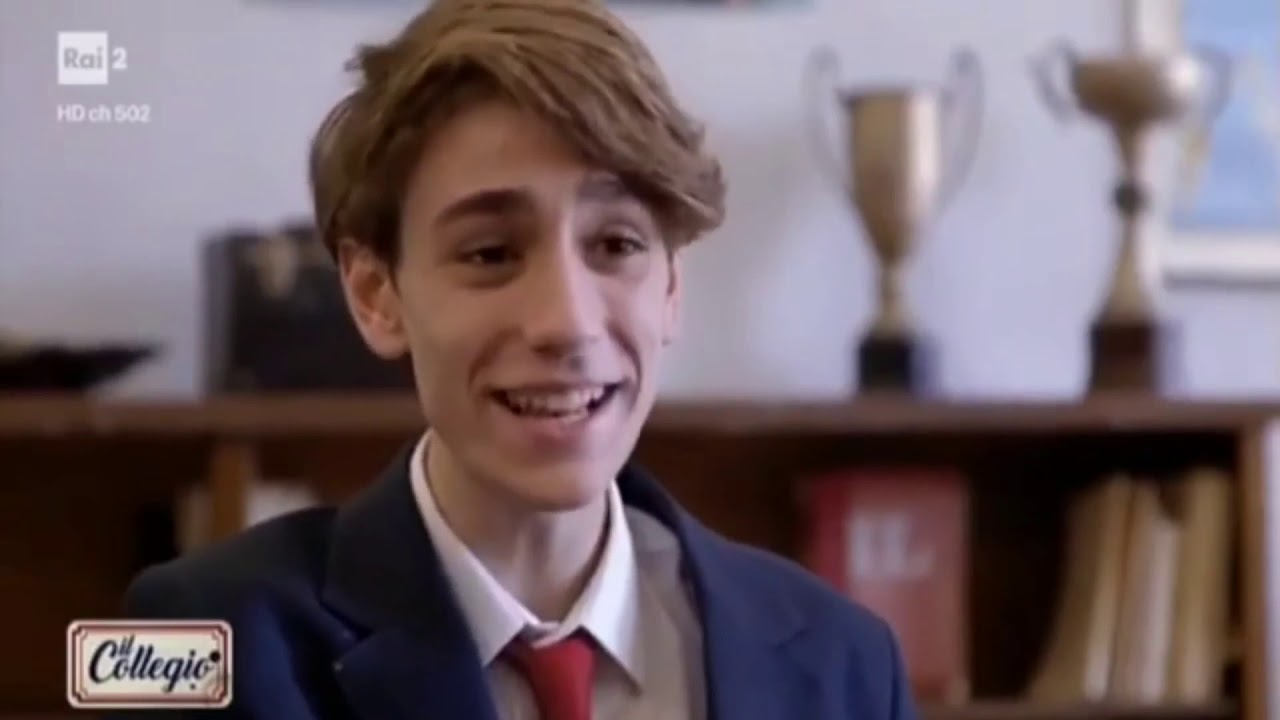 compilation mario tricca momenti piu divertenti il collegio 4 - YouTube