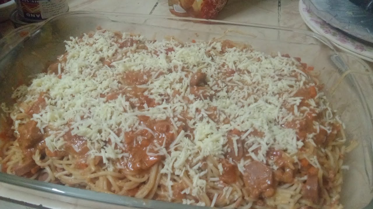 Preparing our Filipino style Spaghetti with Ate Alona - YouTube