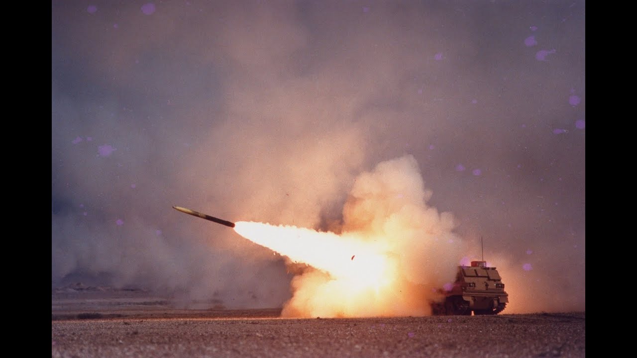 استعراض الجيش العراقي وتاريخه المجيد عام 2000 Iraqi Army Parade - YouTube