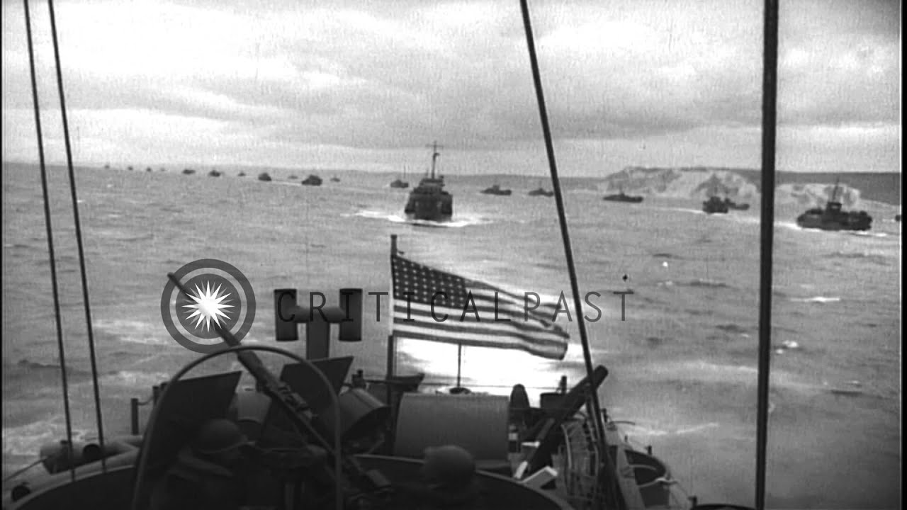 LCIs, USS Samuel Chase (APA-26) and DD (destroyer) head for a beach for ...
