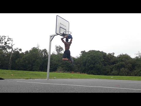 HOW TO DUNK! DUNK TECHNIQUE! PART 1: KEEPING THE BALL IN YOUR HAND ...