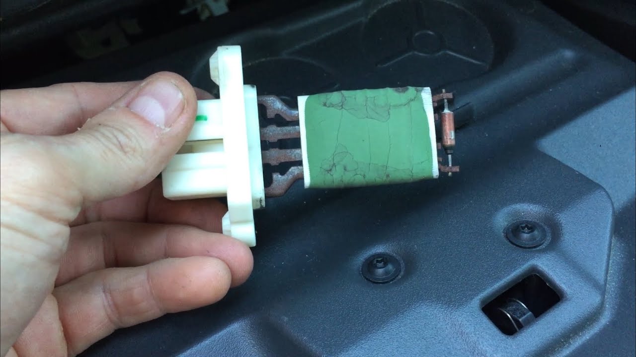 MK 2 Ford Focus Heater fan resistor location/replacement... - YouTube