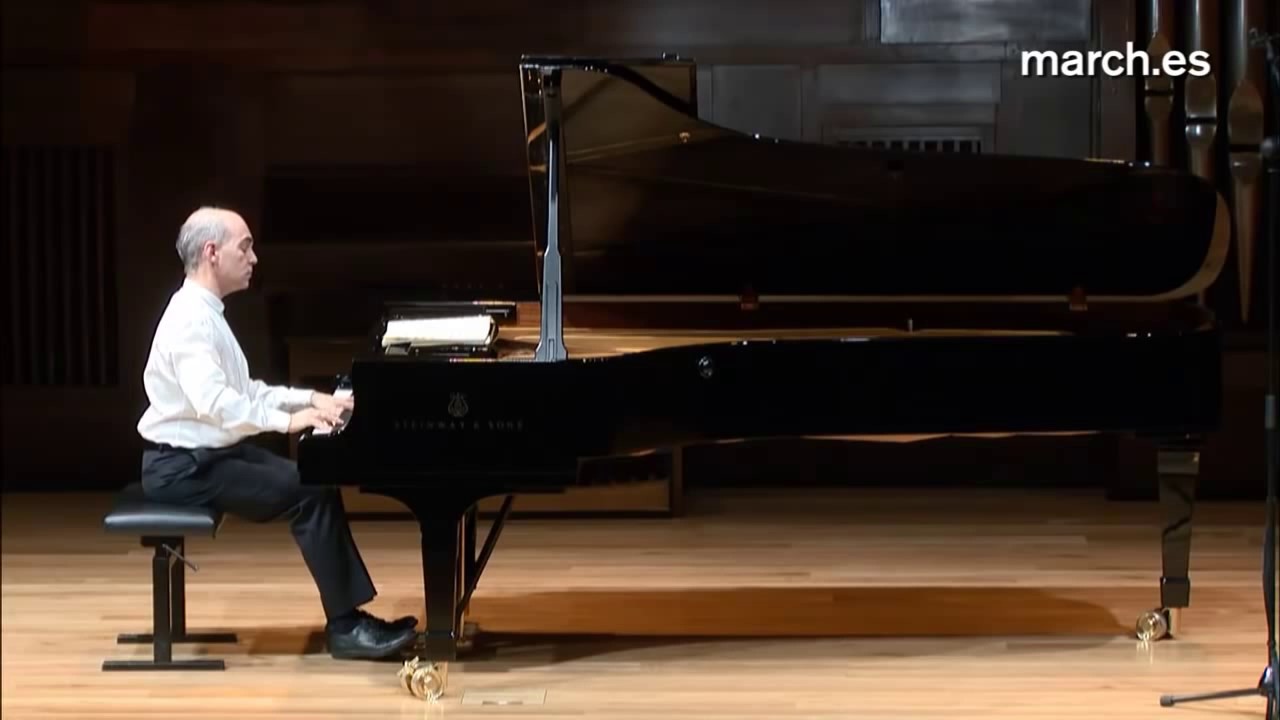 La huella de Bach en Hindemith | Miguel Ituarte - YouTube