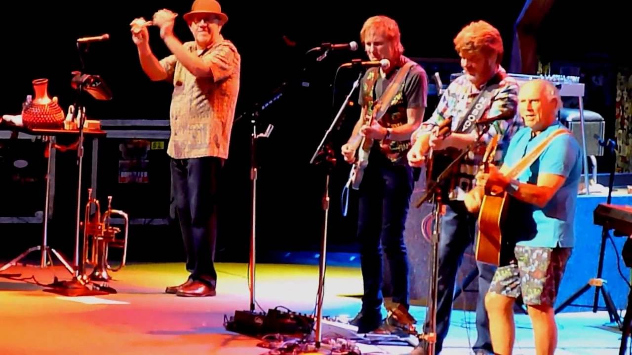 Jolly Mon Sing - Jimmy Buffett 8/20/16 - YouTube
