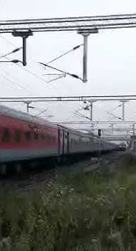 12295 DANPUR - SMVT BENGALURU SANGHAMITRA EXPRESS SKIPPING KHAPRI - YouTube