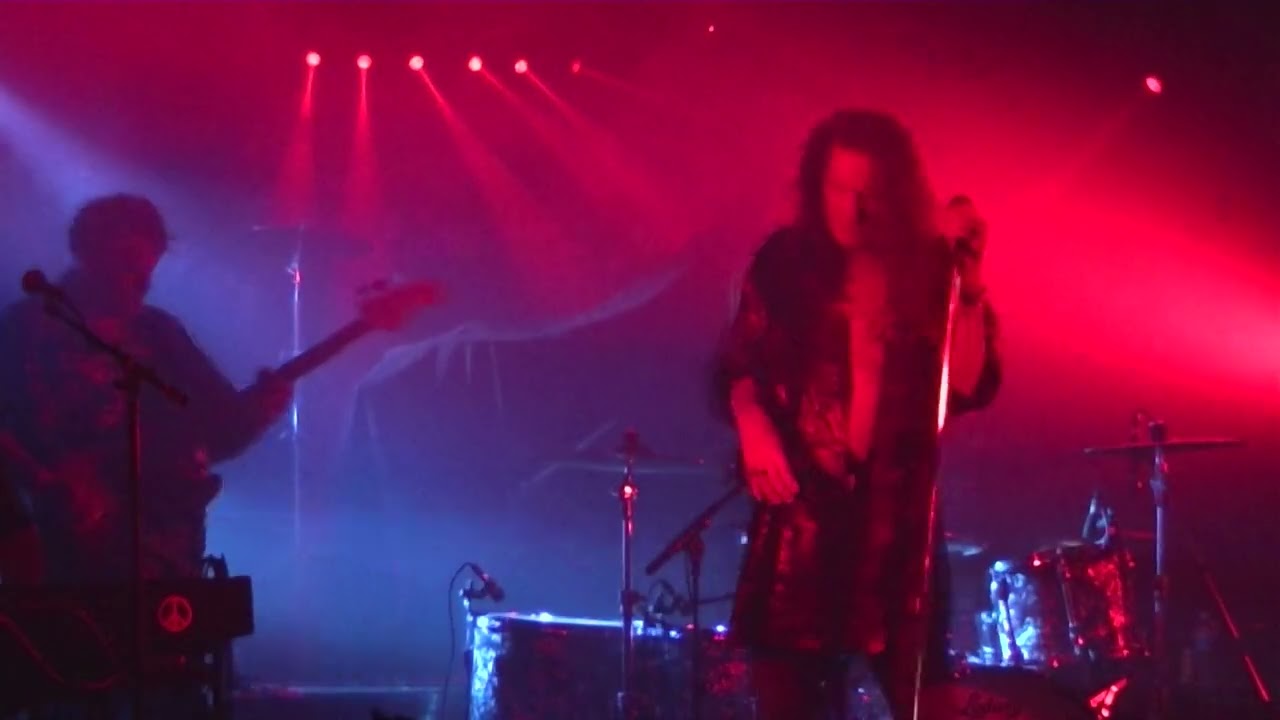 Spaz McGorty tribute to Led Zeppelin live at the Token Lounge in ...