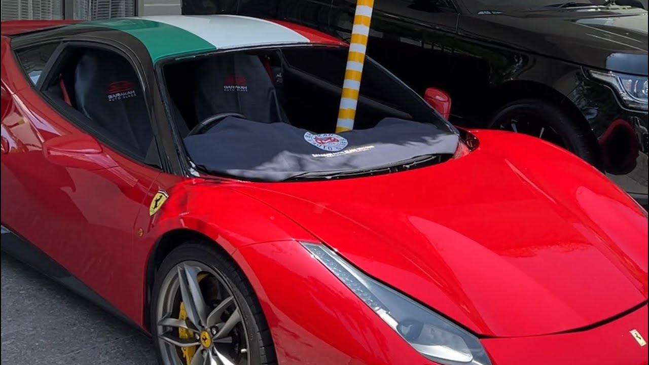 Ferrari 488GTB | Original Windscreen Replacement - YouTube