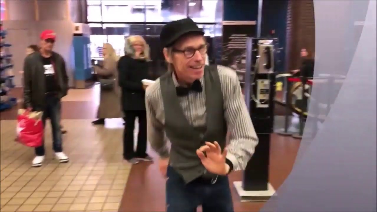 Subway Busker NYC / Song & Dance / Who Can I Turn To / Tap Dancing - YouTube