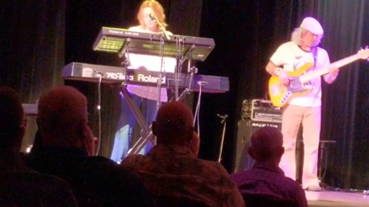 Tusk performs "Say That You Love Me" - YouTube