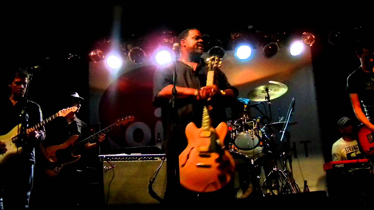 Oi Blues by Night com Uptown Band e Lil Ray Neil - YouTube
