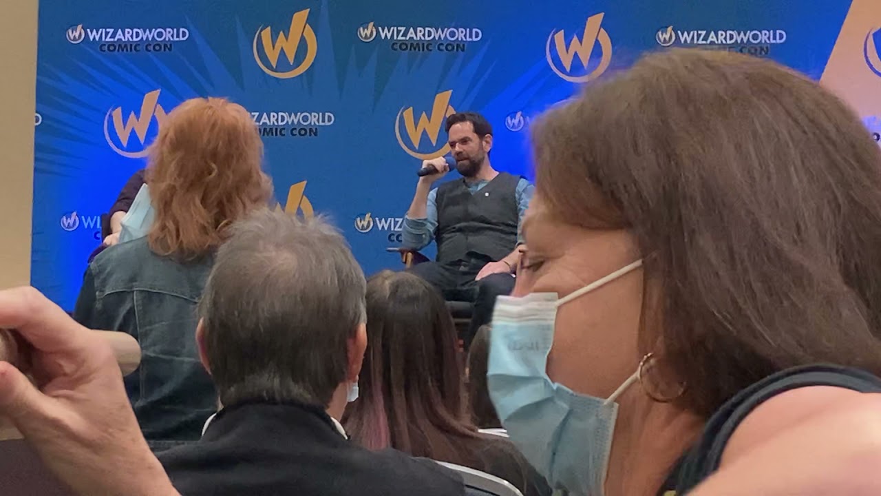Duncan Lacroix at 2021 Wizard World Chicago - YouTube