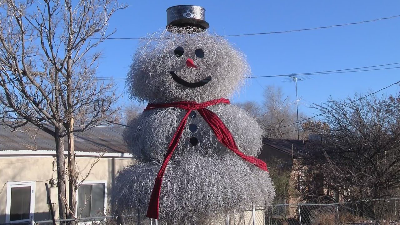 15-foot tumbleweed snowman pops up in Socorro - YouTube