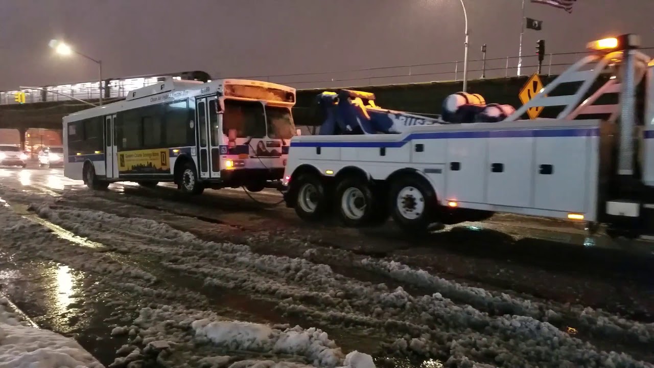 MTA Bus dies in the snow - YouTube