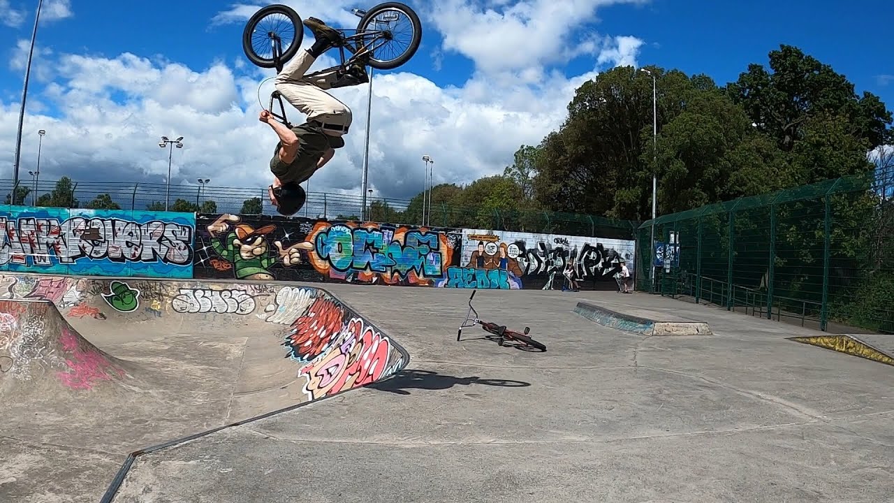 Bushy Skate Park. Spins and Flips on my race BMX custom built for park ...